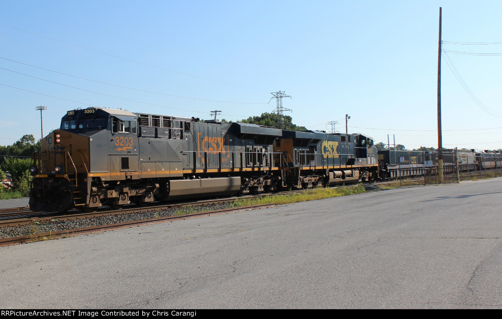 CSXT 3203 & 5205 on Q141-26
